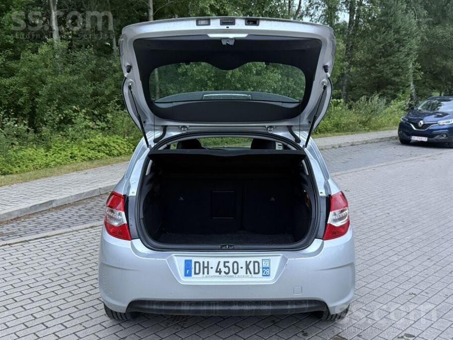 Pelēks Citroen C4 2014 Liepāja, ar dzinēja tilpumu 1.60 L un nobraukumu 181 tūkst. km par 4800 €, foto 10 vietnē AUTOMOTO.COM.LV