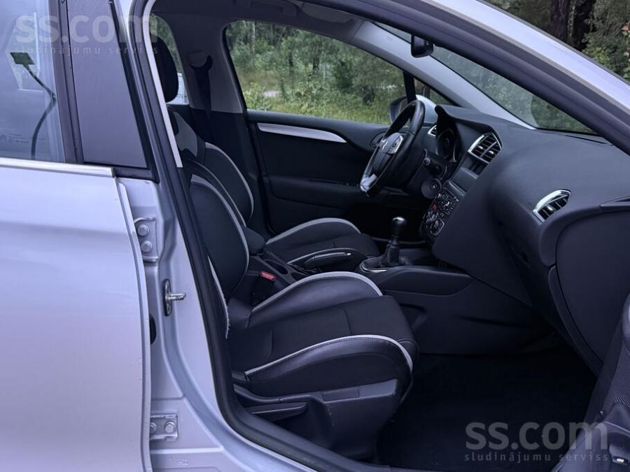 Pelēks Citroen C4 2014 Liepāja, ar dzinēja tilpumu 1.60 L un nobraukumu 181 tūkst. km par 4800 €, foto 14 vietnē AUTOMOTO.COM.LV