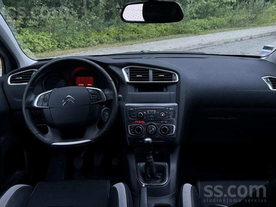 Pelēks Citroen C4 2014 Liepāja, ar dzinēja tilpumu 1.60 L un nobraukumu 181 tūkst. km par 4800 €, foto 18 vietnē AUTOMOTO.COM.LV