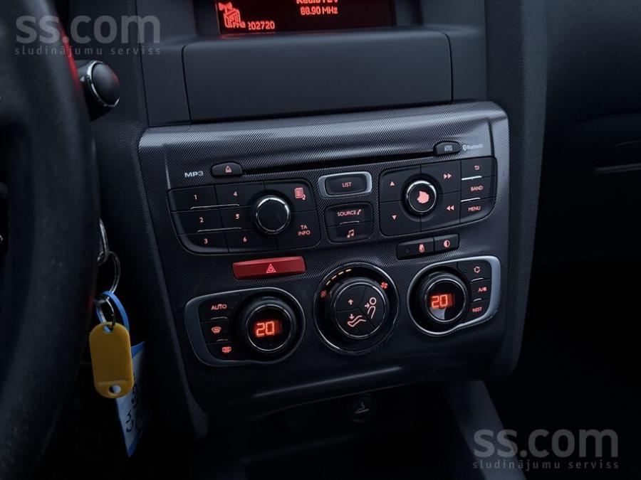 Pelēks Citroen C4 2014 Liepāja, ar dzinēja tilpumu 1.60 L un nobraukumu 181 tūkst. km par 4800 €, foto 22 vietnē AUTOMOTO.COM.LV