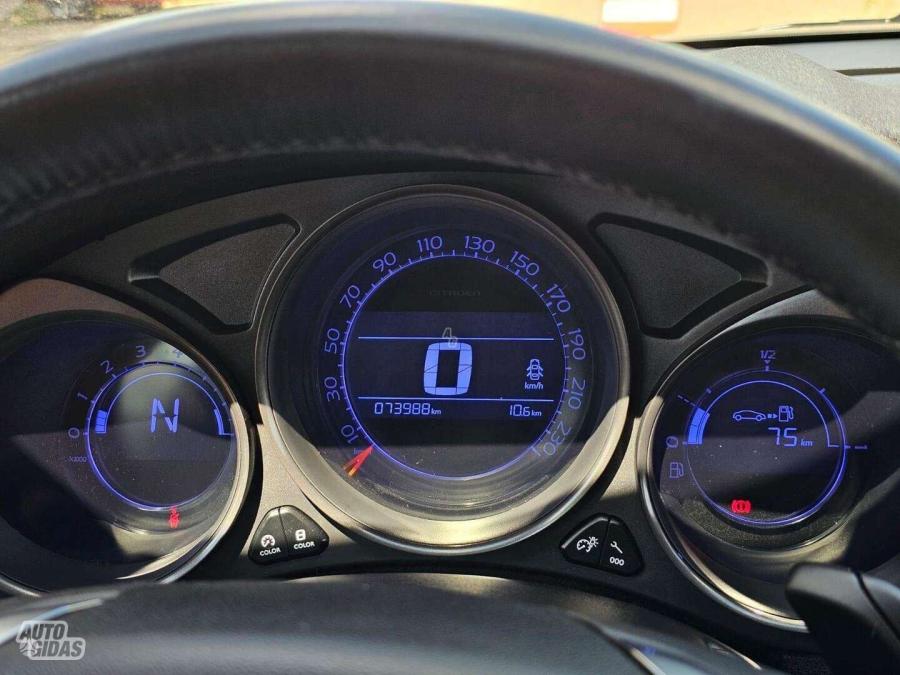 Pelēks Citroen C4 2014 Šauļi, ar dzinēja tilpumu 1.60 L un nobraukumu 74 tūkst. km par 6350 €, foto 33 vietnē AUTOMOTO.COM.LV