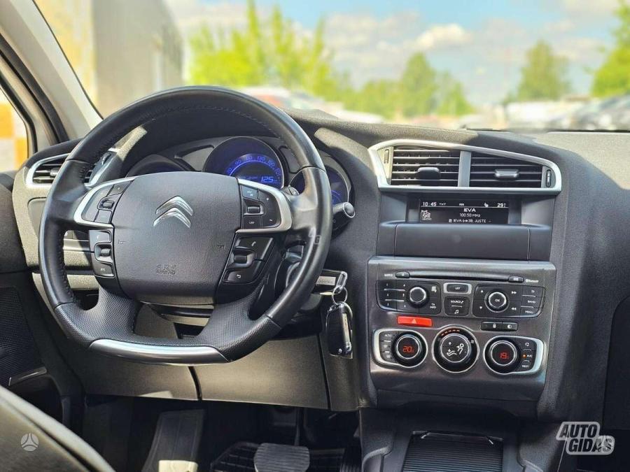 Pelēks Citroen C4 2014 Šauļi, ar dzinēja tilpumu 1.60 L un nobraukumu 74 tūkst. km par 6350 €, foto 38 vietnē AUTOMOTO.COM.LV