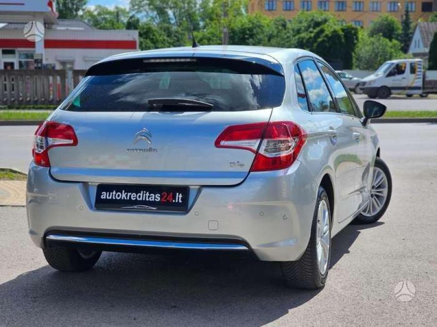 Grey Citroen C4 2014 in Siauliai, with an engine capacity of 1.60 L and mileage of 74 thousand km for 6350 €, photo 6 on AUTOMOTO.COM.LV