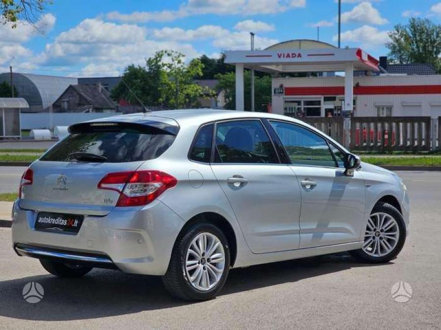 Grey Citroen C4 2014 in Siauliai, with an engine capacity of 1.60 L and mileage of 74 thousand km for 6350 €, photo 7 on AUTOMOTO.COM.LV