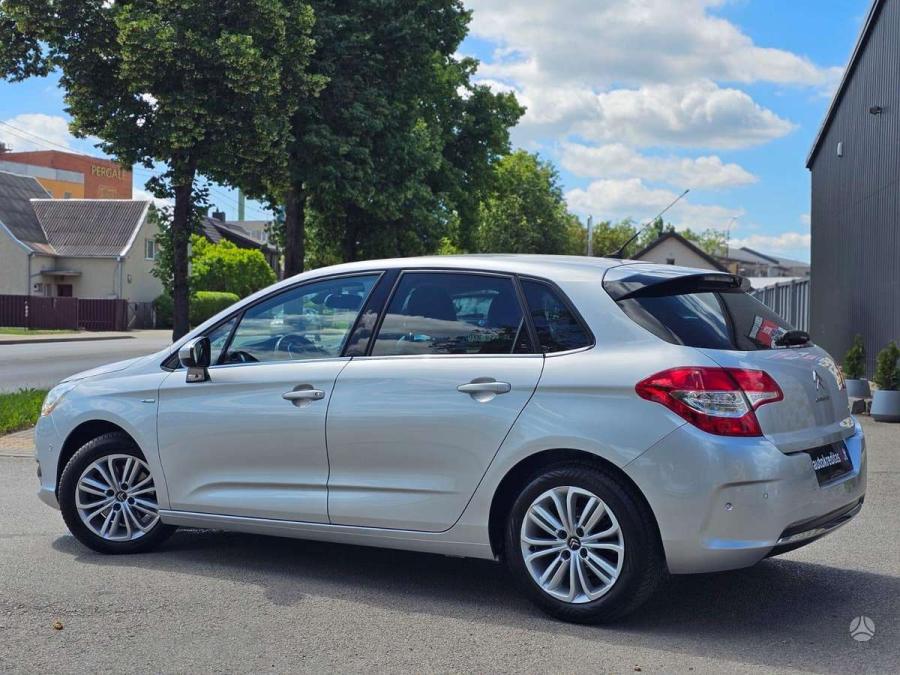 Grey Citroen C4 2014 in Siauliai, with an engine capacity of 1.60 L and mileage of 74 thousand km for 6350 €, photo 11 on AUTOMOTO.COM.LV