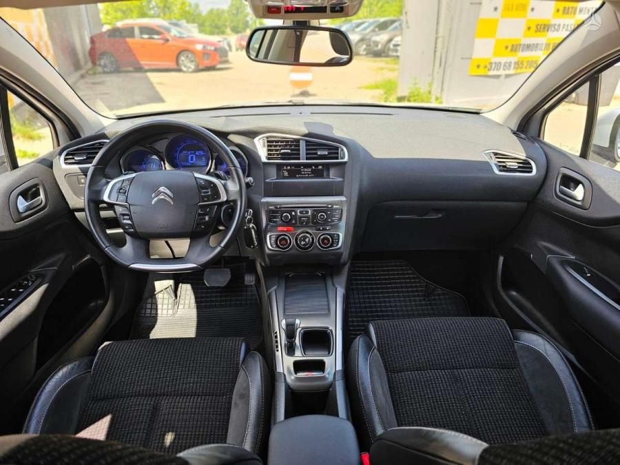 Grey Citroen C4 2014 in Siauliai, with an engine capacity of 1.60 L and mileage of 74 thousand km for 6350 €, photo 14 on AUTOMOTO.COM.LV
