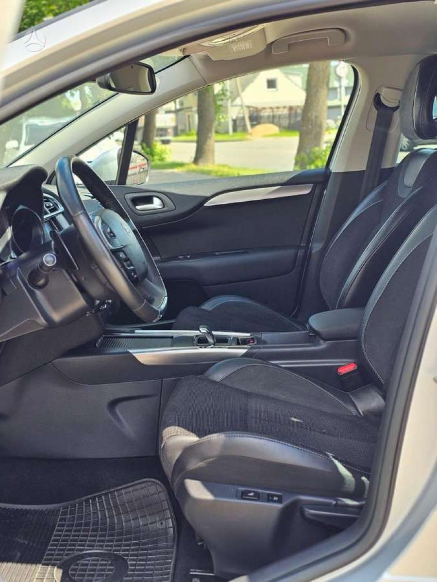 Grey Citroen C4 2014 in Siauliai, with an engine capacity of 1.60 L and mileage of 74 thousand km for 6350 €, photo 17 on AUTOMOTO.COM.LV