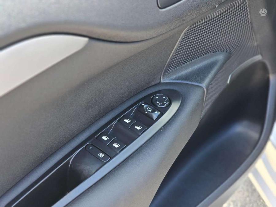 Grey Citroen C4 2014 in Siauliai, with an engine capacity of 1.60 L and mileage of 74 thousand km for 6350 €, photo 26 on AUTOMOTO.COM.LV