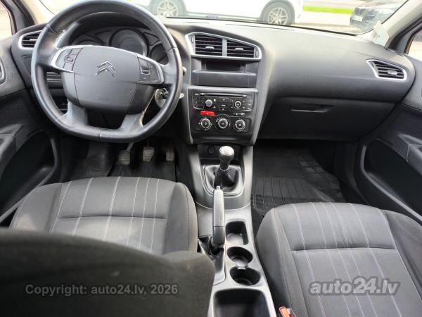 Pelēks Citroen C4 2015 Tallina, ar dzinēja tilpumu 1.60 L un nobraukumu 220 tūkst. km par 3900 €, foto 4 vietnē AUTOMOTO.COM.LV