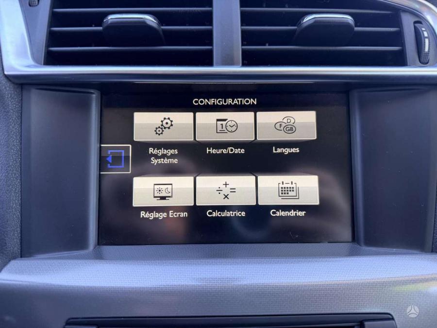 Grey Citroen C4 2015 in Taurage, with an engine capacity of 1.56 L and mileage of 190 thousand km for 4499 €, photo 24 on AUTOMOTO.COM.LV