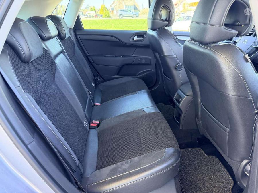 Grey Citroen C4 2015 in Taurage, with an engine capacity of 1.56 L and mileage of 190 thousand km for 4499 €, photo 30 on AUTOMOTO.COM.LV