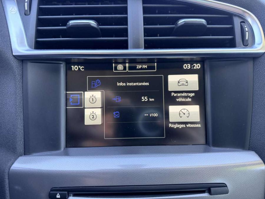 Grey Citroen C4 2015 in Taurage, with an engine capacity of 1.56 L and mileage of 190 thousand km for 4499 €, photo 21 on AUTOMOTO.COM.LV