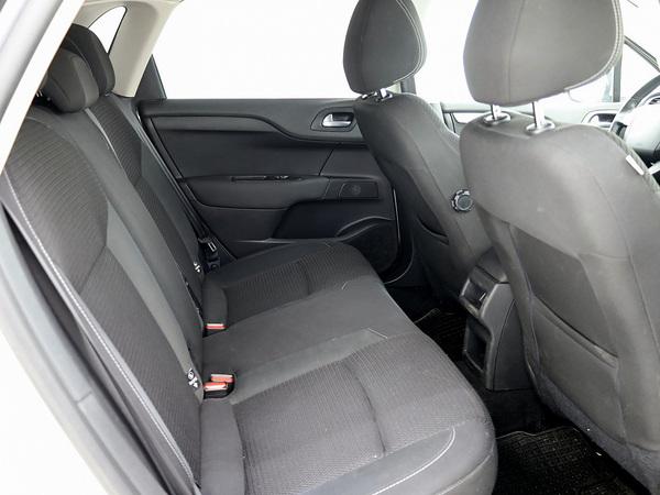Grey Citroen C4 2015 in Tallinn, with an engine capacity of 1.20 L and mileage of 232 thousand km for 2099 €, photo 7 on AUTOMOTO.COM.LV