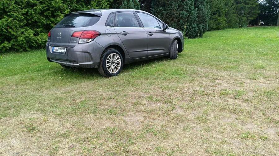 Pelēks Citroen C4 2015 Viļņa, ar dzinēja tilpumu 1.56 L un nobraukumu 326 tūkst. km par 4200 €, foto 4 vietnē AUTOMOTO.COM.LV