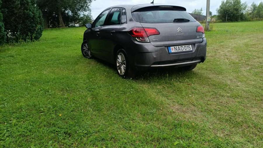Pelēks Citroen C4 2015 Viļņa, ar dzinēja tilpumu 1.56 L un nobraukumu 326 tūkst. km par 4200 €, foto 5 vietnē AUTOMOTO.COM.LV