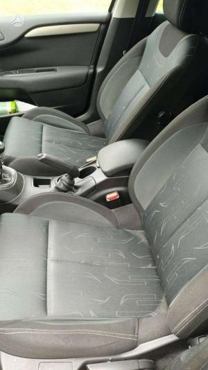 Pelēks Citroen C4 2015 Viļņa, ar dzinēja tilpumu 1.56 L un nobraukumu 326 tūkst. km par 4200 €, foto 7 vietnē AUTOMOTO.COM.LV