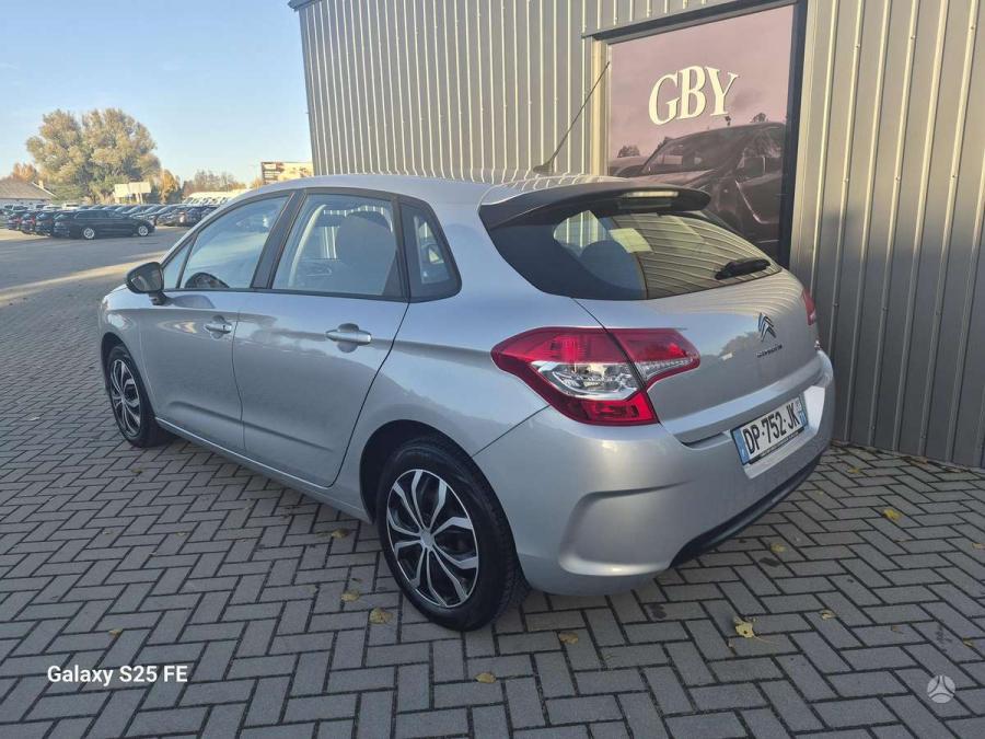 Grey Citroen C4 2015 in Taurage, with an engine capacity of 1.56 L and mileage of 152 thousand km for 3300 €, photo 4 on AUTOMOTO.COM.LV