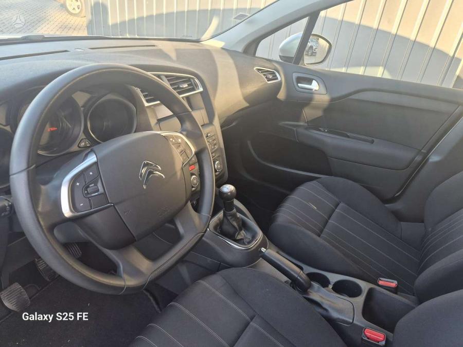 Grey Citroen C4 2015 in Taurage, with an engine capacity of 1.56 L and mileage of 152 thousand km for 3300 €, photo 11 on AUTOMOTO.COM.LV