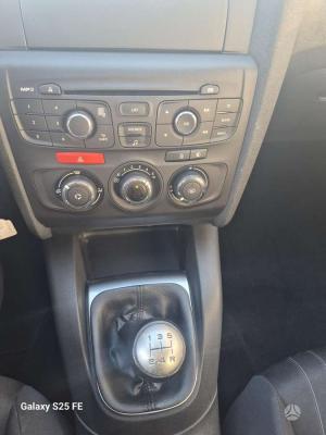 Grey Citroen C4 2015 in Taurage, with an engine capacity of 1.56 L and mileage of 152 thousand km for 3300 €, photo 13 on AUTOMOTO.COM.LV