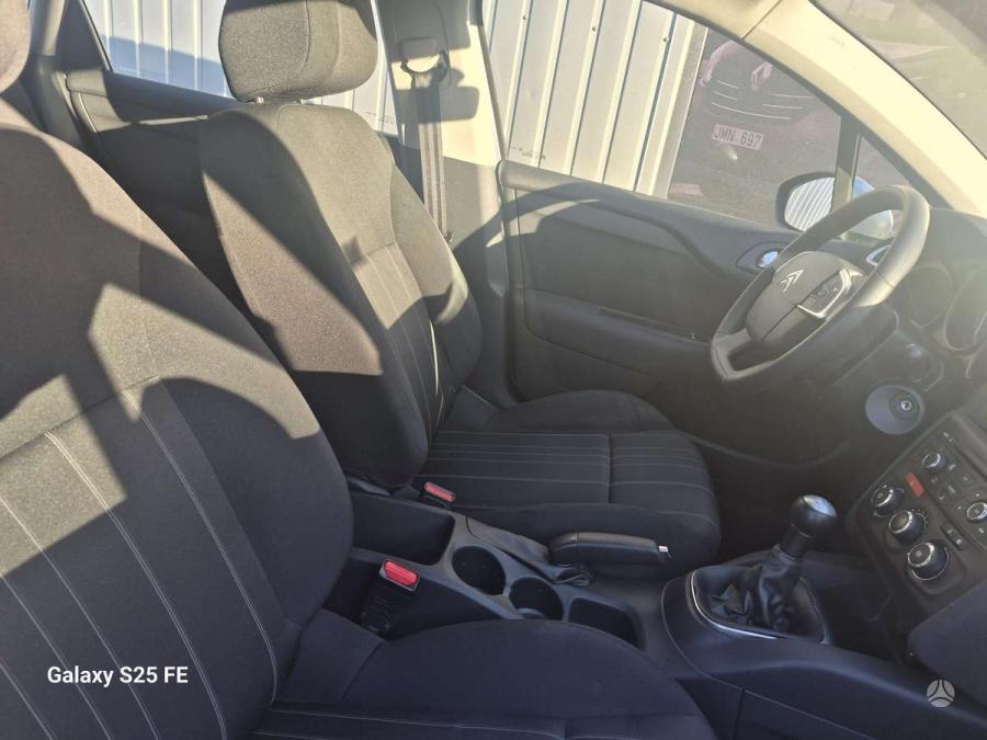 Grey Citroen C4 2015 in Taurage, with an engine capacity of 1.56 L and mileage of 152 thousand km for 3300 €, photo 14 on AUTOMOTO.COM.LV