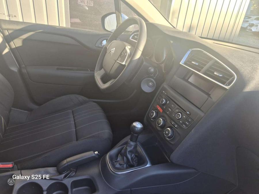 Grey Citroen C4 2015 in Taurage, with an engine capacity of 1.56 L and mileage of 152 thousand km for 3300 €, photo 15 on AUTOMOTO.COM.LV