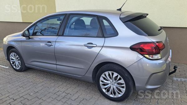 Grey Citroen C4 2016 in Ogre, with an engine capacity of 1.20 L and mileage of 104 thousand km for 5550 €, photo 4 on AUTOMOTO.COM.LV