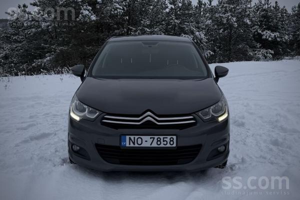 Grey Citroen C4 2016 in Daugavpils, with an engine capacity of 1.60 L and mileage of 256 thousand km for 6350 €, photo 3 on AUTOMOTO.COM.LV