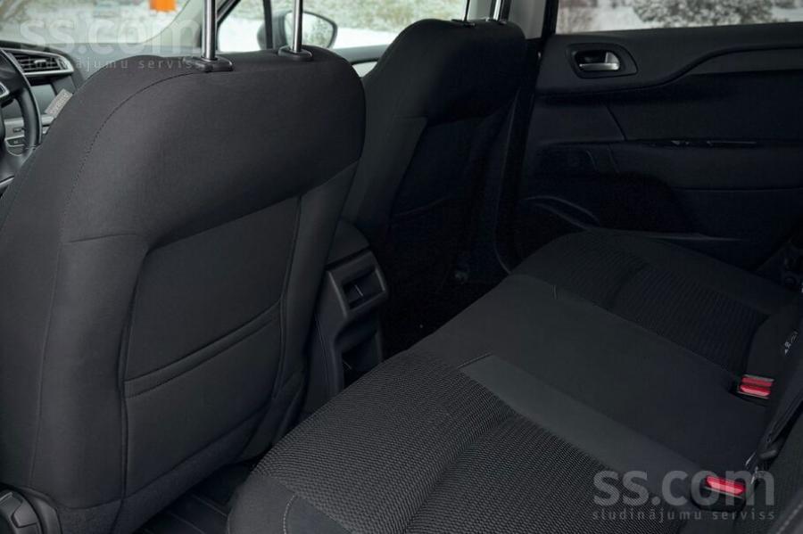 Pelēks Citroen C4 2016 Daugavpils, ar dzinēja tilpumu 1.60 L un nobraukumu 256 tūkst. km par 6350 €, foto 13 vietnē AUTOMOTO.COM.LV