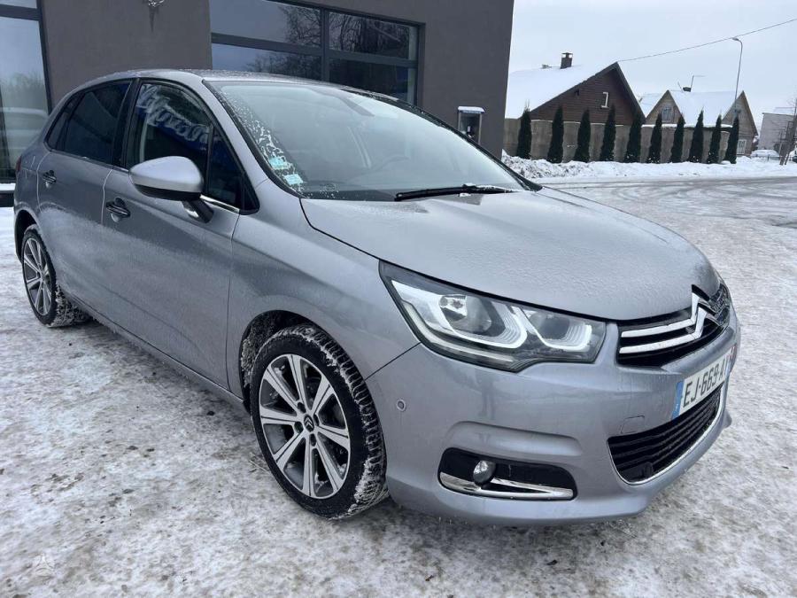 Grey Citroen C4 2017 in Taurage, with an engine capacity of 1.20 L and mileage of 104 thousand km for 4450 €, photo 1 on AUTOMOTO.COM.LV