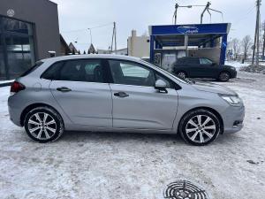Grey Citroen C4 2017 in Taurage, with an engine capacity of 1.20 L and mileage of 104 thousand km for 4450 €, photo 5 on AUTOMOTO.COM.LV