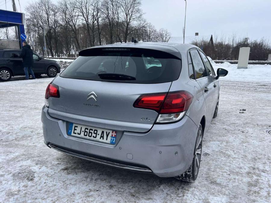 Grey Citroen C4 2017 in Taurage, with an engine capacity of 1.20 L and mileage of 104 thousand km for 4450 €, photo 6 on AUTOMOTO.COM.LV