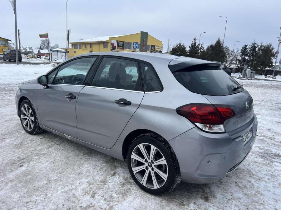 Grey Citroen C4 2017 in Taurage, with an engine capacity of 1.20 L and mileage of 104 thousand km for 4450 €, photo 9 on AUTOMOTO.COM.LV
