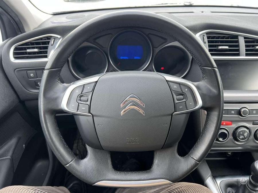 Grey Citroen C4 2017 in Taurage, with an engine capacity of 1.20 L and mileage of 104 thousand km for 4450 €, photo 23 on AUTOMOTO.COM.LV