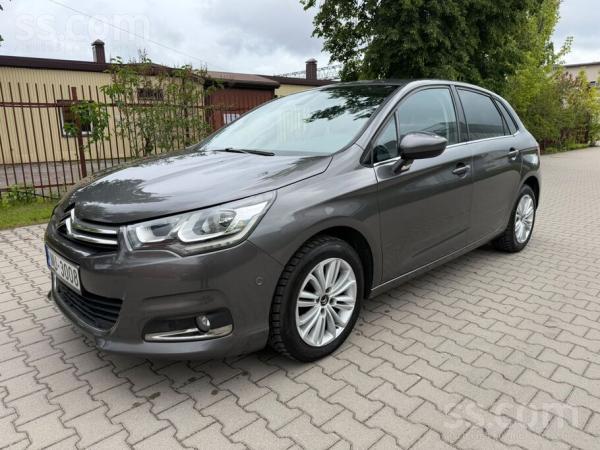 Grey Citroen C4 2017 in Riga, with an engine capacity of 1.60 L and mileage of 257 thousand km for 4995 €, photo 1 on AUTOMOTO.COM.LV