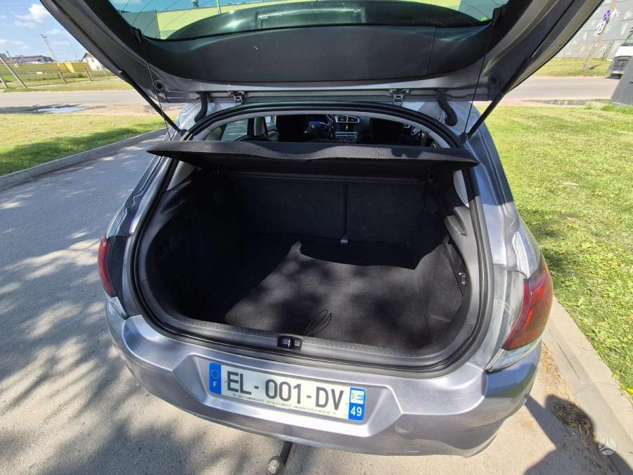 Pelēks Citroen C4 2017 Kauņa, ar dzinēja tilpumu 1.20 L un nobraukumu 145 tūkst. km par 4500 €, foto 15 vietnē AUTOMOTO.COM.LV