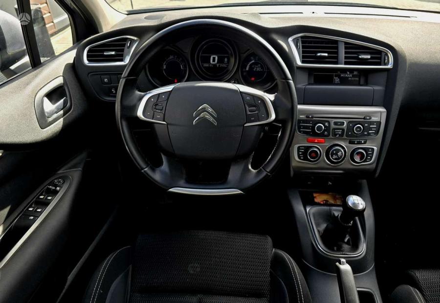 Grey Citroen C4 2017 in Taurage, with an engine capacity of 1.20 L and mileage of 58 thousand km for 3000 €, photo 15 on AUTOMOTO.COM.LV