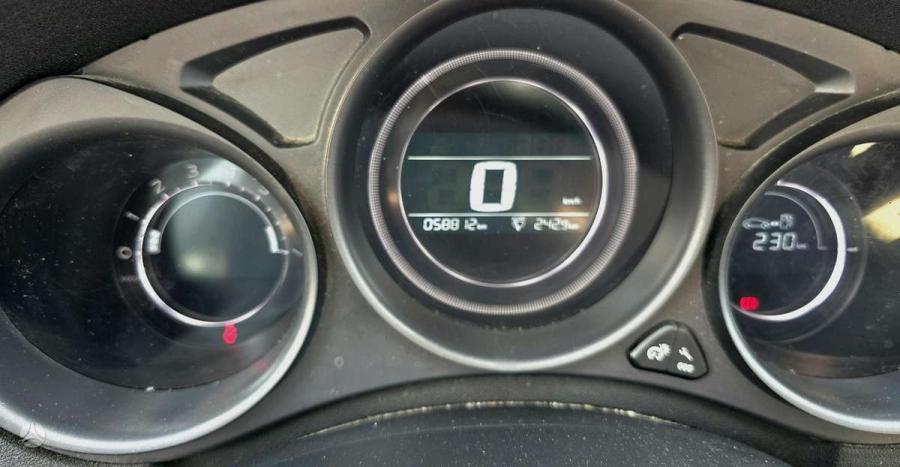 Grey Citroen C4 2017 in Taurage, with an engine capacity of 1.20 L and mileage of 58 thousand km for 3000 €, photo 16 on AUTOMOTO.COM.LV
