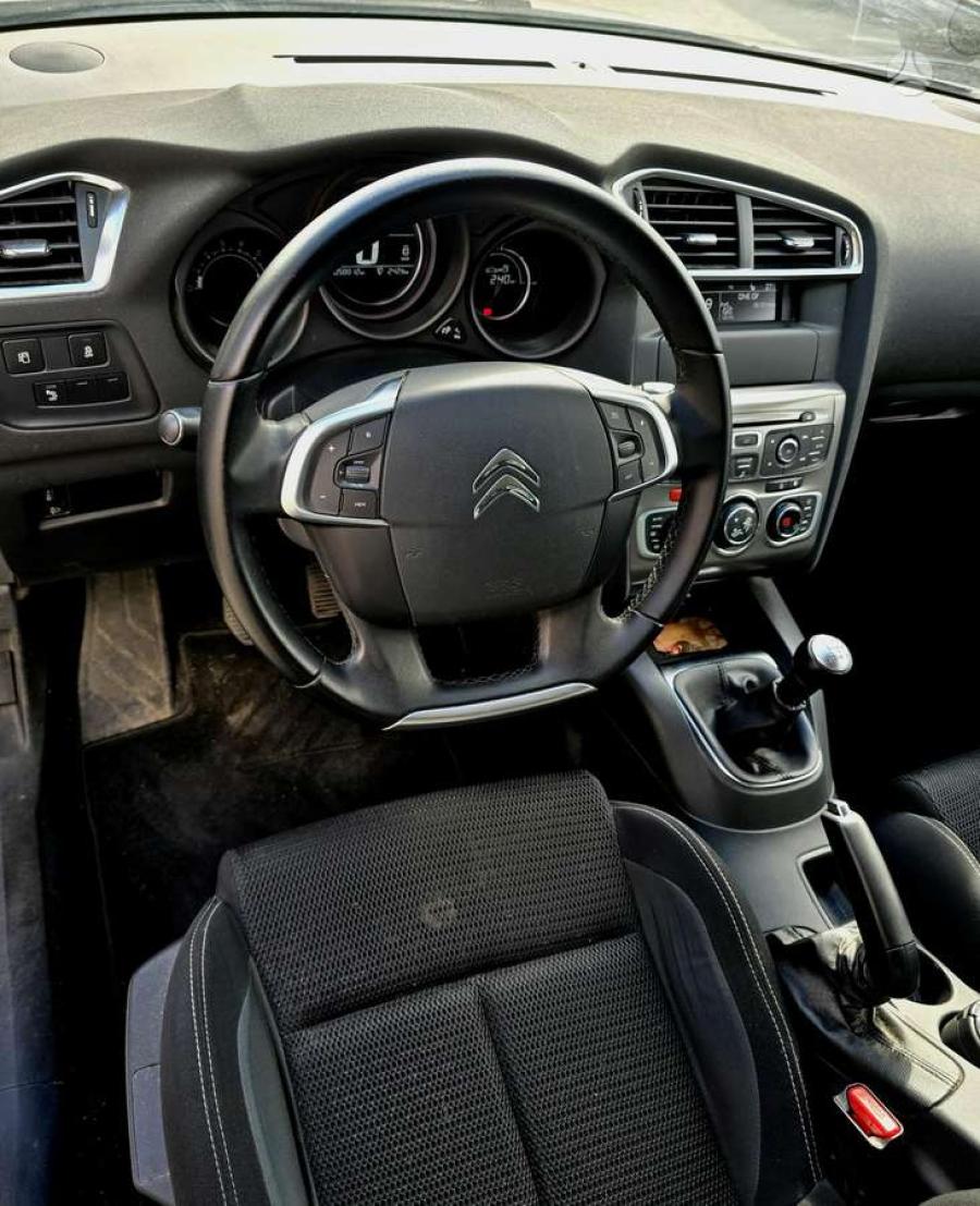 Grey Citroen C4 2017 in Taurage, with an engine capacity of 1.20 L and mileage of 58 thousand km for 3000 €, photo 19 on AUTOMOTO.COM.LV