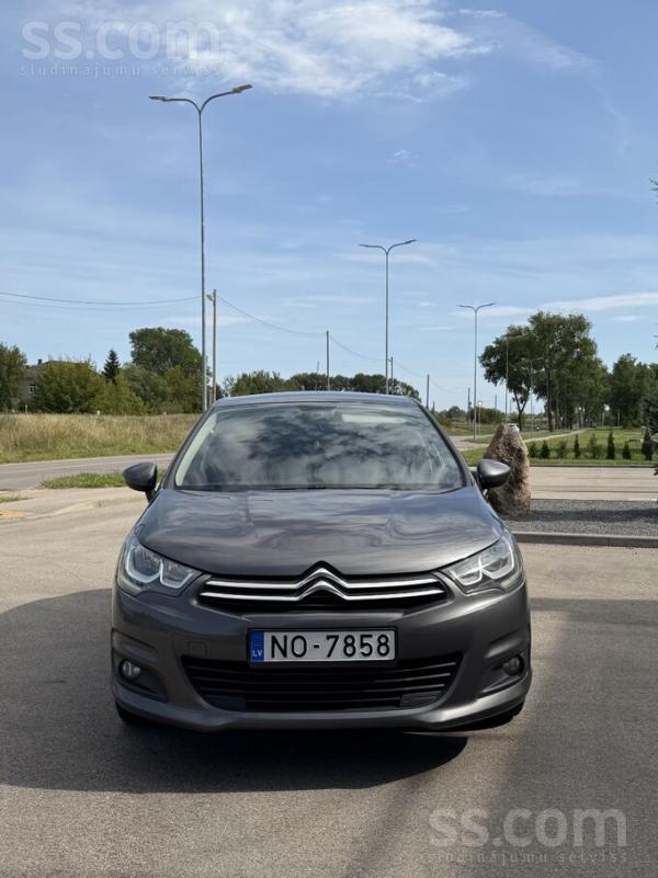 Pelēks Citroen C4 2017 Daugavpils, ar dzinēja tilpumu 1.60 L un nobraukumu 270 tūkst. km par 4950 €, foto 4 vietnē AUTOMOTO.COM.LV