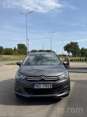 Grey Citroen C4 2017 in Daugavpils, with an engine capacity of 1.60 L and mileage of 270 thousand km for 4950 €, photo 4 on AUTOMOTO.COM.LV