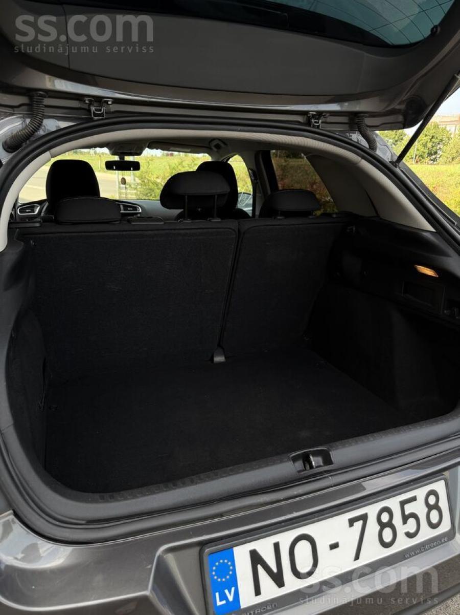 Grey Citroen C4 2017 in Daugavpils, with an engine capacity of 1.60 L and mileage of 270 thousand km for 4950 €, photo 9 on AUTOMOTO.COM.LV
