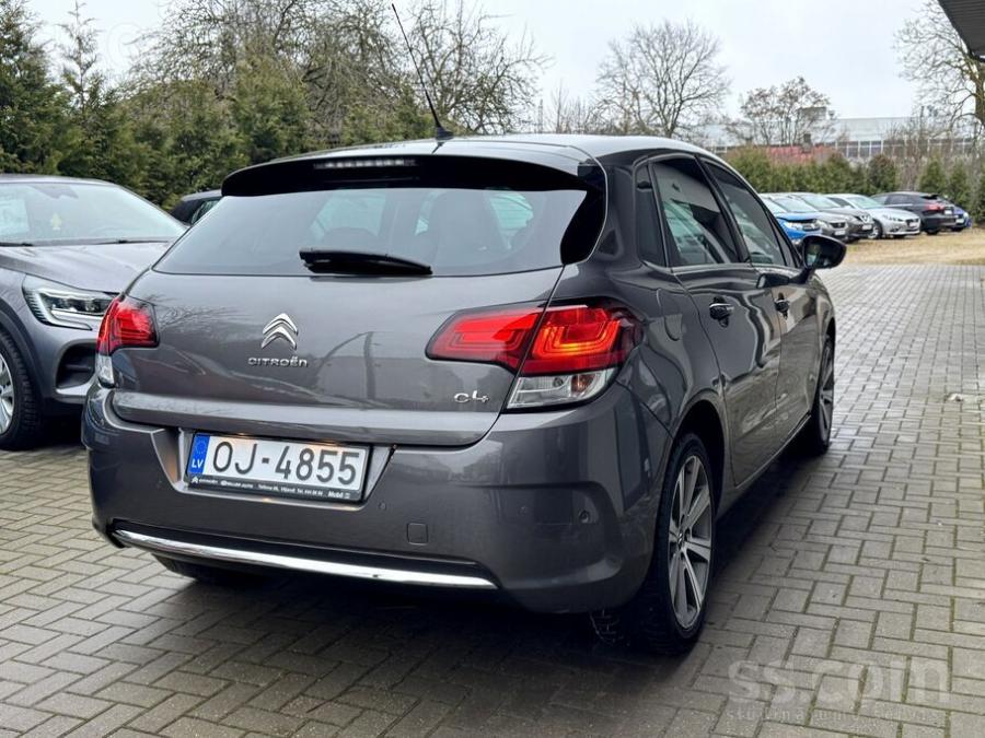 Grey Citroen C4 2018 in Riga, with an engine capacity of 1.20 L and mileage of 167 thousand km for 7400 €, photo 3 on AUTOMOTO.COM.LV