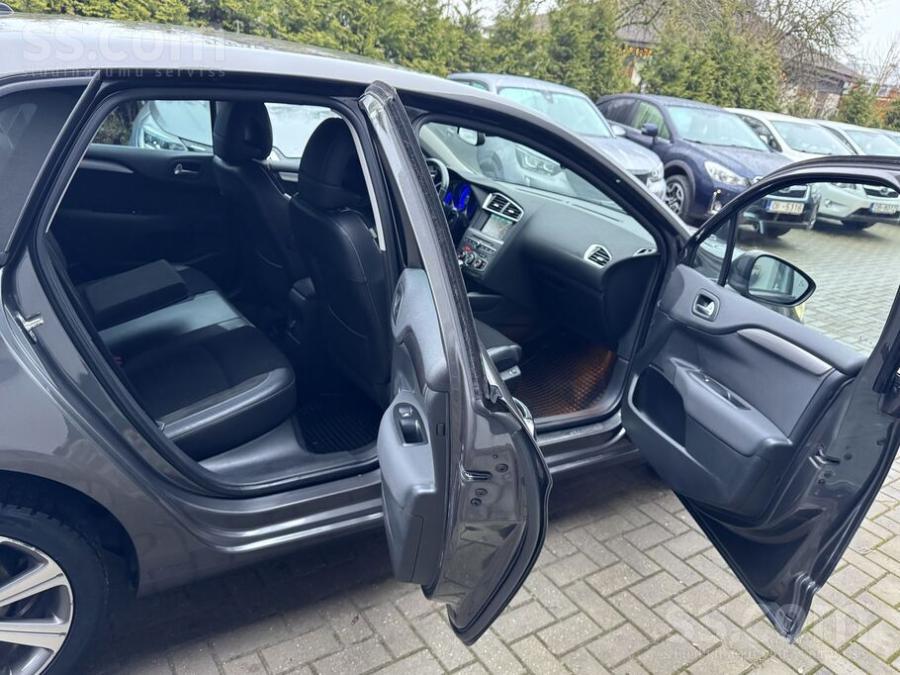 Grey Citroen C4 2018 in Riga, with an engine capacity of 1.20 L and mileage of 167 thousand km for 7400 €, photo 10 on AUTOMOTO.COM.LV