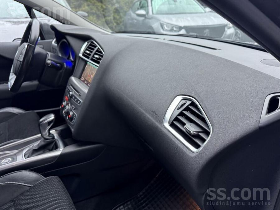 Grey Citroen C4 2018 in Riga, with an engine capacity of 1.20 L and mileage of 167 thousand km for 7400 €, photo 13 on AUTOMOTO.COM.LV