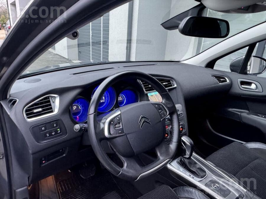 Grey Citroen C4 2018 in Riga, with an engine capacity of 1.20 L and mileage of 167 thousand km for 7400 €, photo 18 on AUTOMOTO.COM.LV