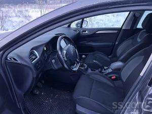 Pelēks Citroen C4 2018 Rīga, ar dzinēja tilpumu 1.60 L un nobraukumu 215 tūkst. km par 4500 €, foto 9 vietnē AUTOMOTO.COM.LV