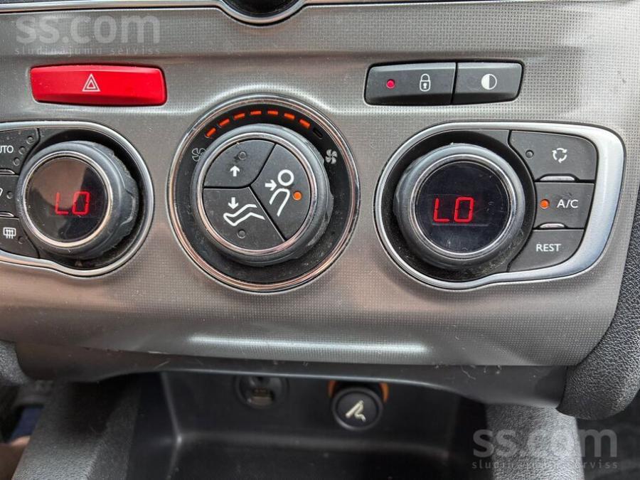 Pelēks Citroen C4 2018 Rīga, ar dzinēja tilpumu 1.60 L un nobraukumu 216 tūkst. km par 5750 €, foto 16 vietnē AUTOMOTO.COM.LV