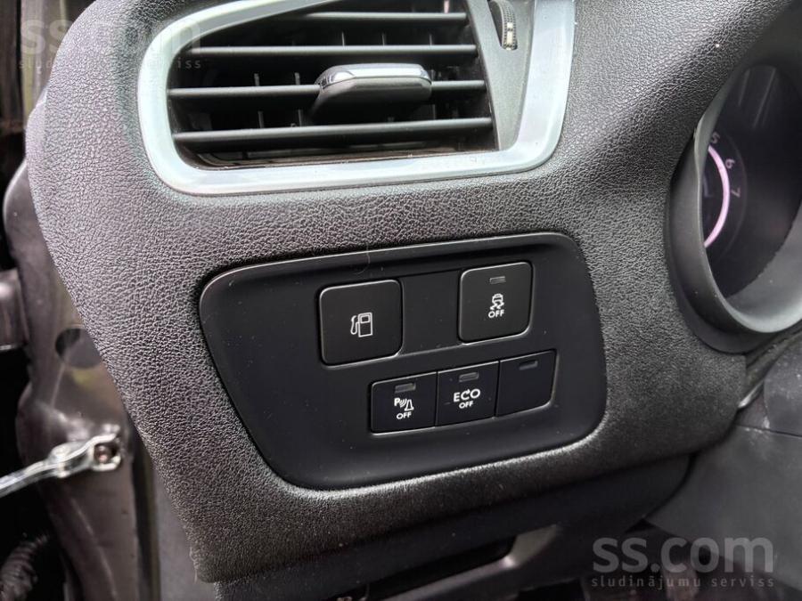 Pelēks Citroen C4 2018 Rīga, ar dzinēja tilpumu 1.60 L un nobraukumu 216 tūkst. km par 5750 €, foto 19 vietnē AUTOMOTO.COM.LV