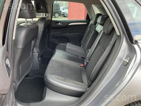 Pelēks Citroen C4 2018 Ogre, ar dzinēja tilpumu 1.60 L un nobraukumu 130 tūkst. km par 7390 €, foto 8 vietnē AUTOMOTO.COM.LV