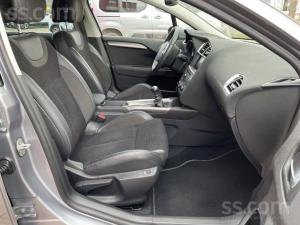 Grey Citroen C4 2018 in Ogre, with an engine capacity of 1.60 L and mileage of 130 thousand km for 7390 €, photo 10 on AUTOMOTO.COM.LV
